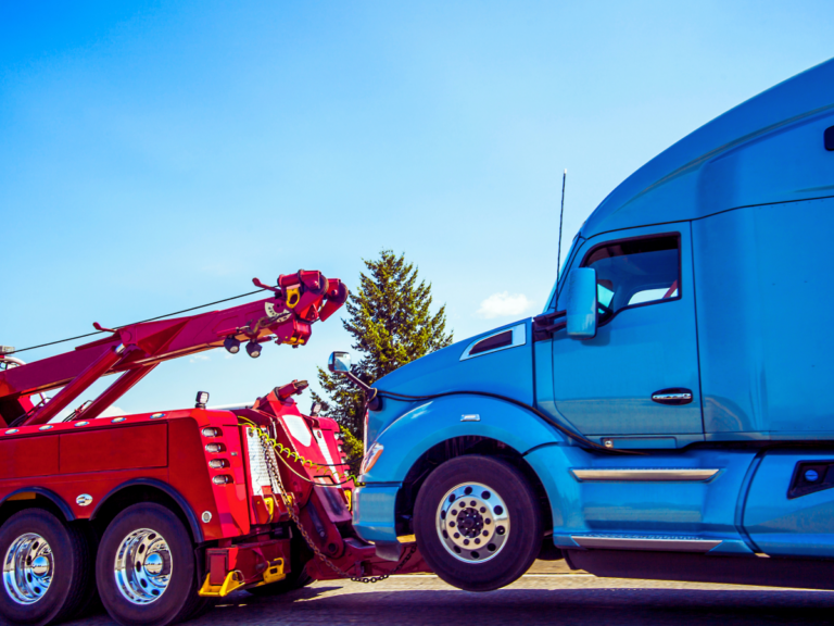 8 Tips to Survive a Semi-Truck Breakdown
